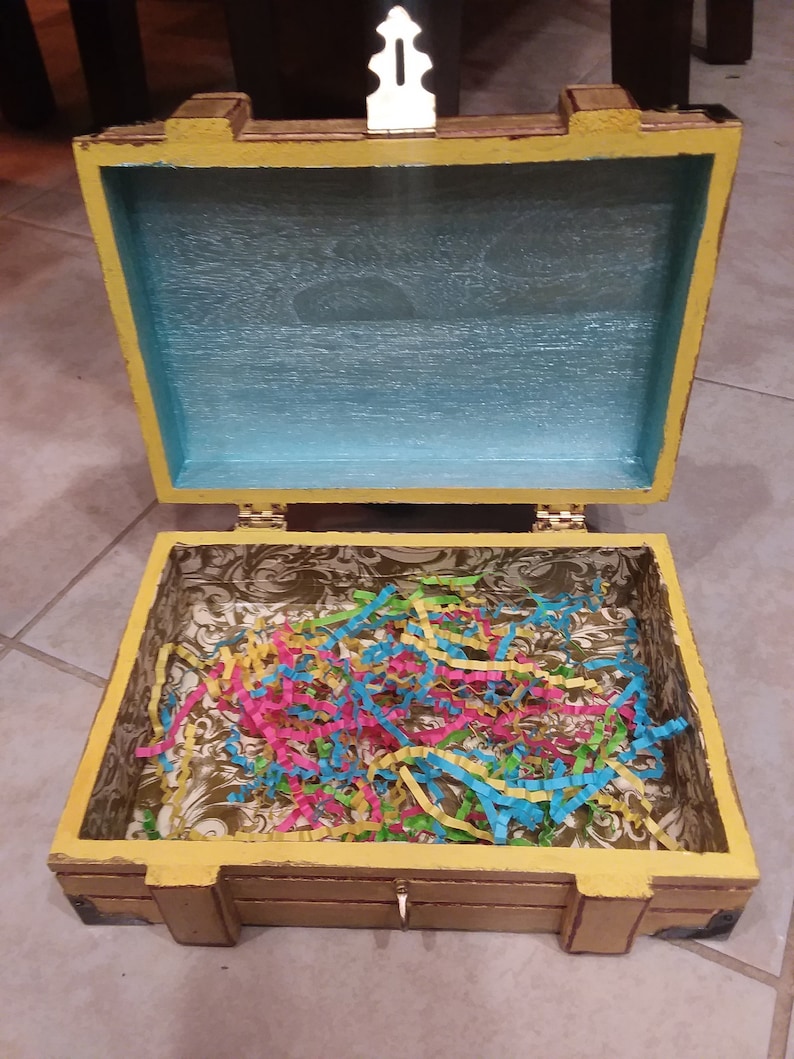 Simple Treasures Chest - Etsy