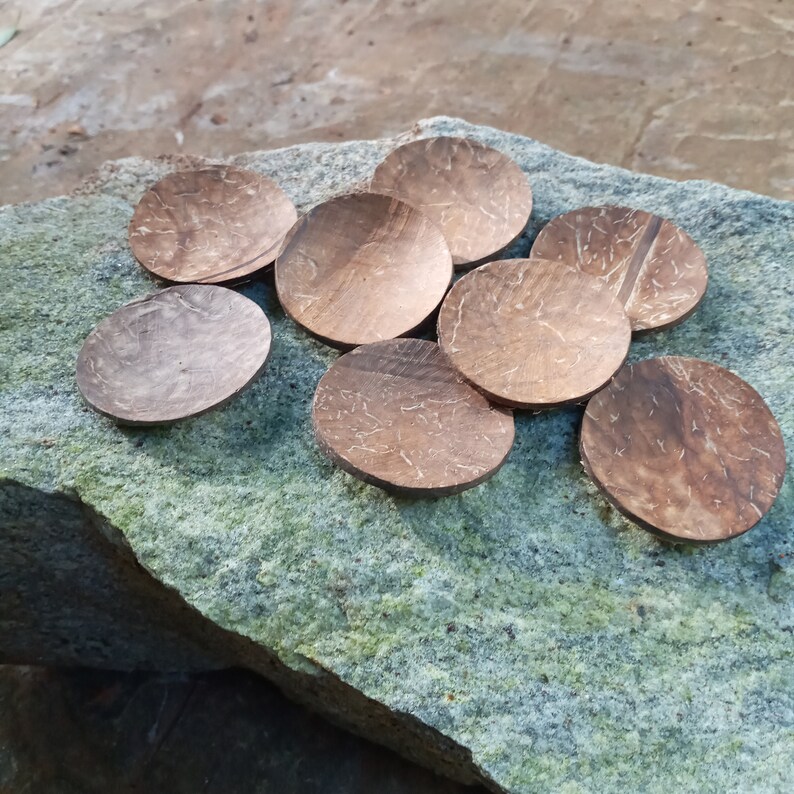 Make Your Chamalongos Set of 4 With Our Various Size of Coconut Shells ...