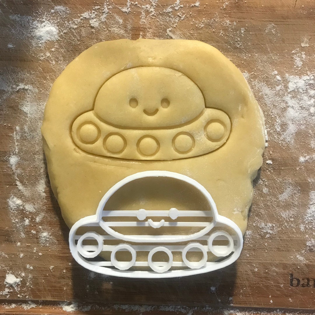 UFO Cookie Cutter, Alien Cookies, Spaceship Biscuit, Astronomy Cookies ...