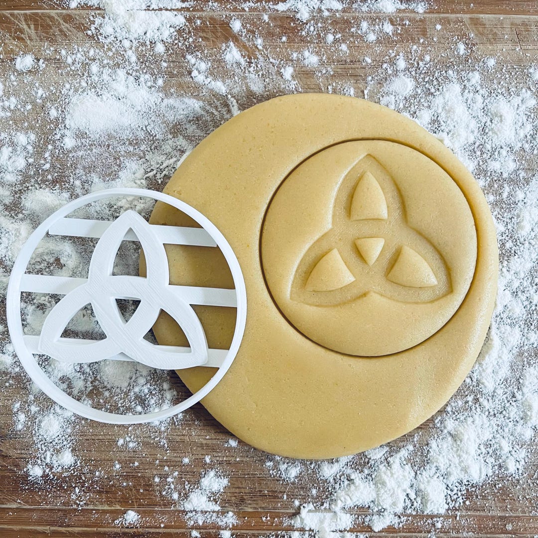 Triquetra Celtic Knot Cookie Cutter, Wiccan Wicca Symbol Cookie Cutter ...
