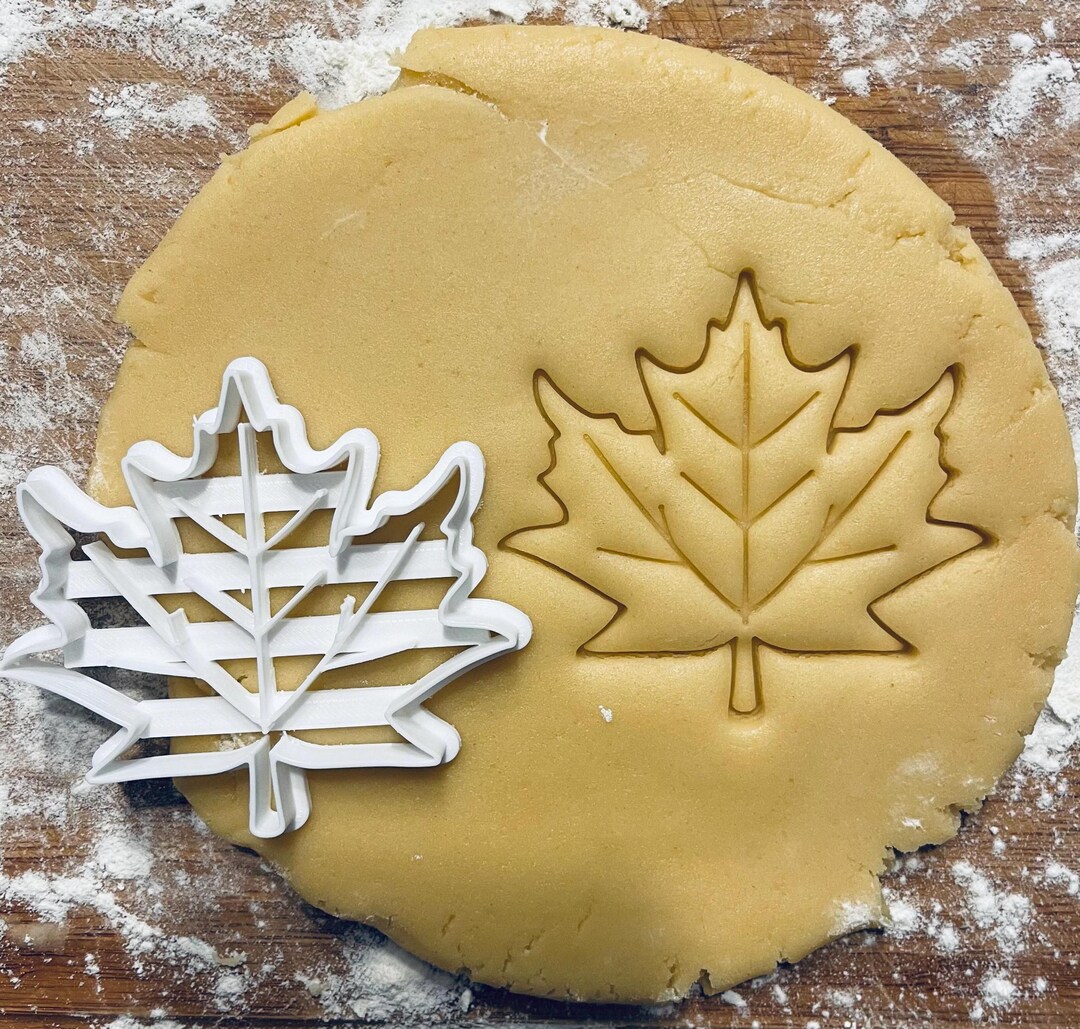 Maple Leaf Cookie Cutter, Enchanted Woodland Tree Foliage Biscuit ...
