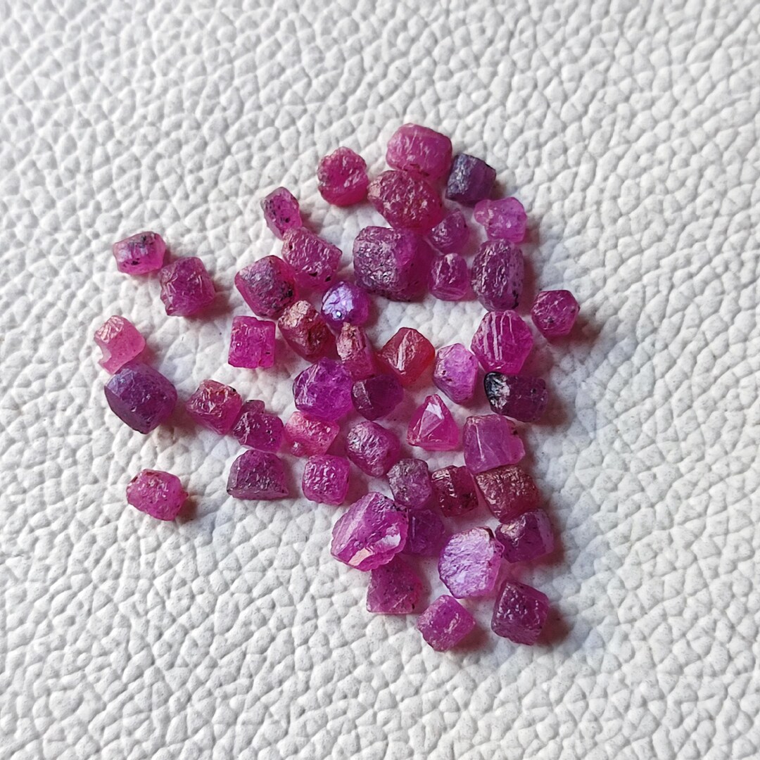 46pcs Natural Red African Ruby Raw Full Lot Natural Shape an Size Earth ...