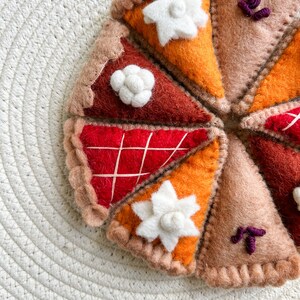 Felt Pie Pack of 4 Felt Food Play Kitchen Food Fall Felt - Etsy