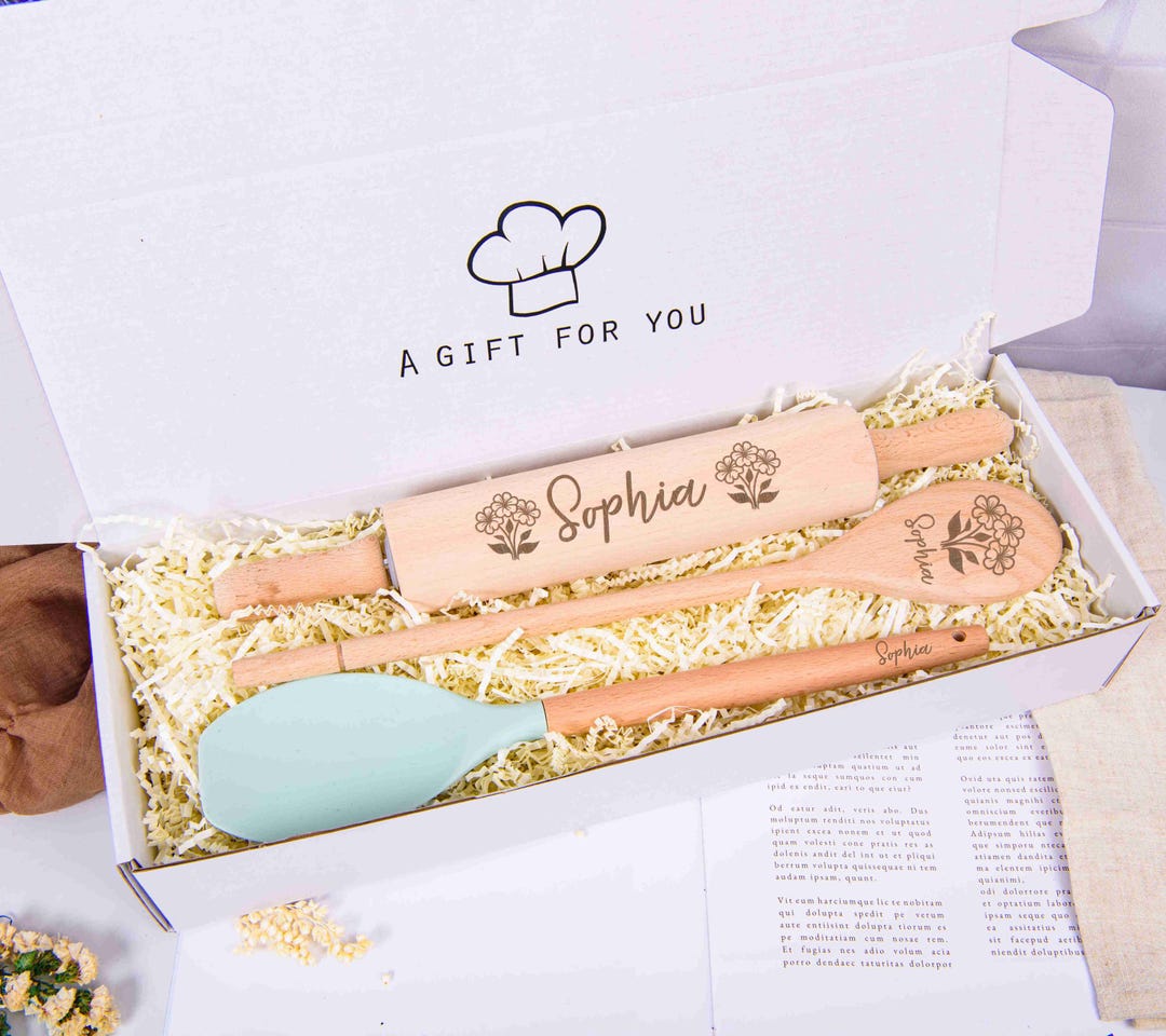 Personalized Baking Gift Set, Engraved Rolling Pin, Wooden Spoon - Etsy