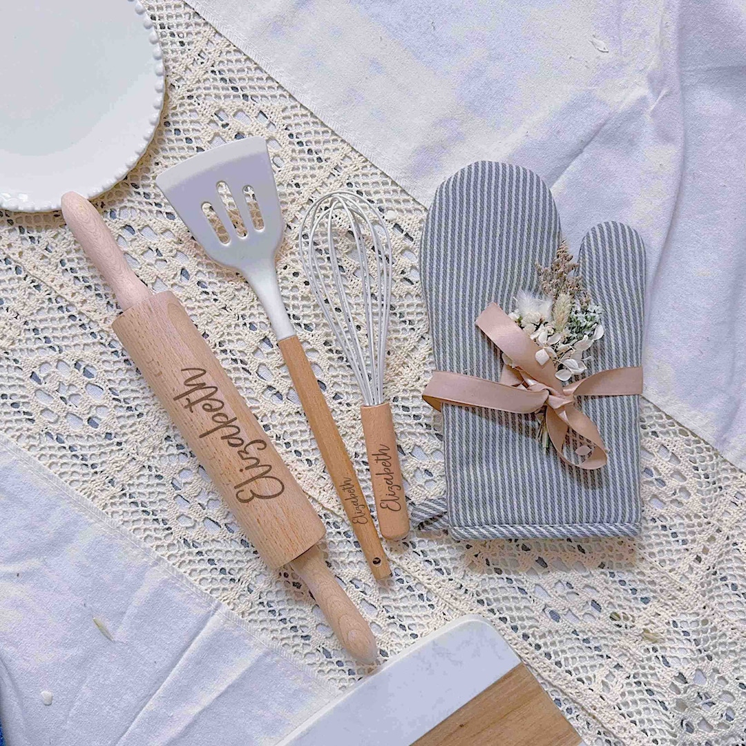 Personalized Baking Utensil Set, Engraved Rolling Pin, Spatula, Egg ...