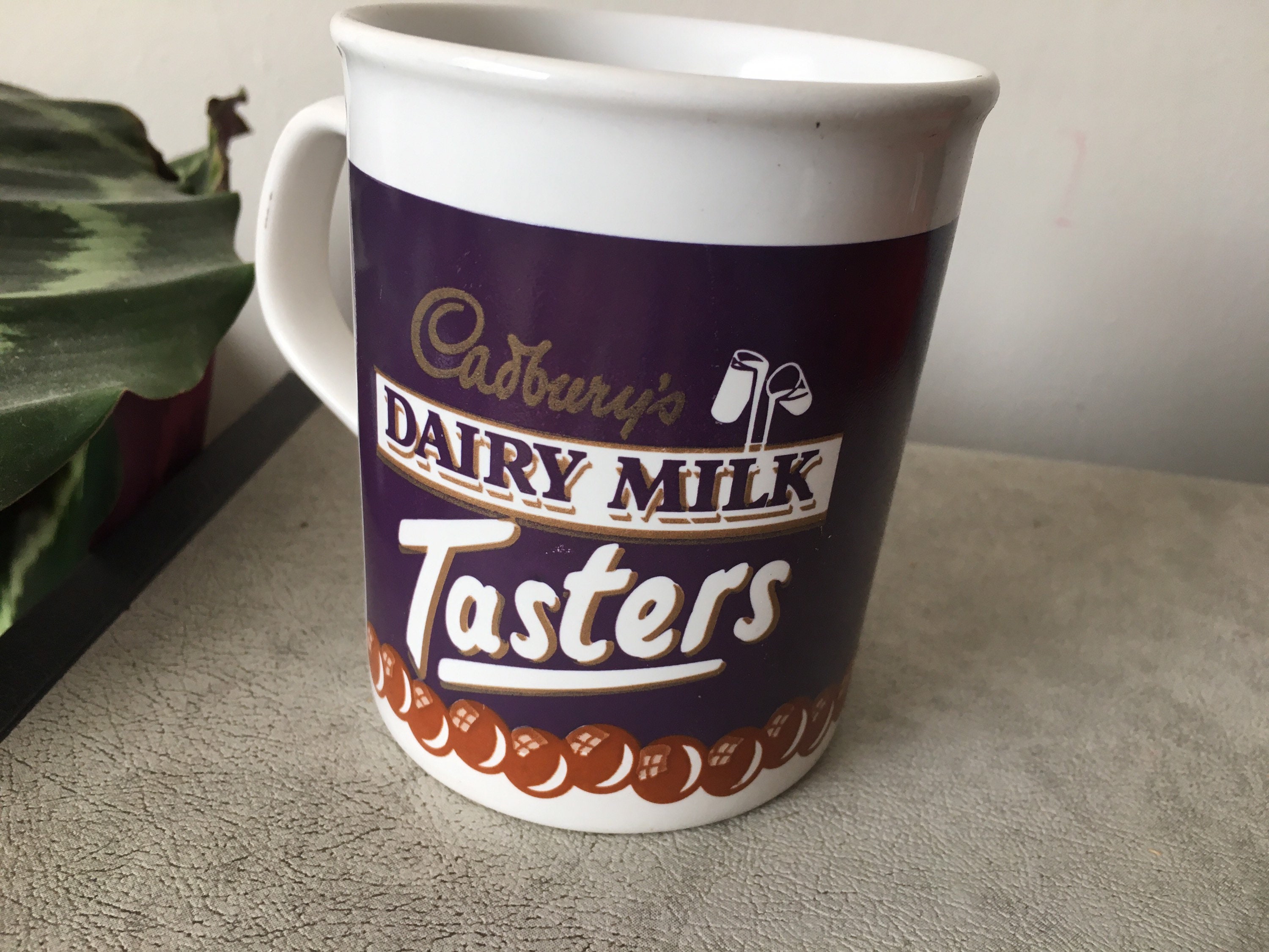 Vintage Cadbury Chocolate Mug. Dairy Milk Chocolate Tasters Mug ...