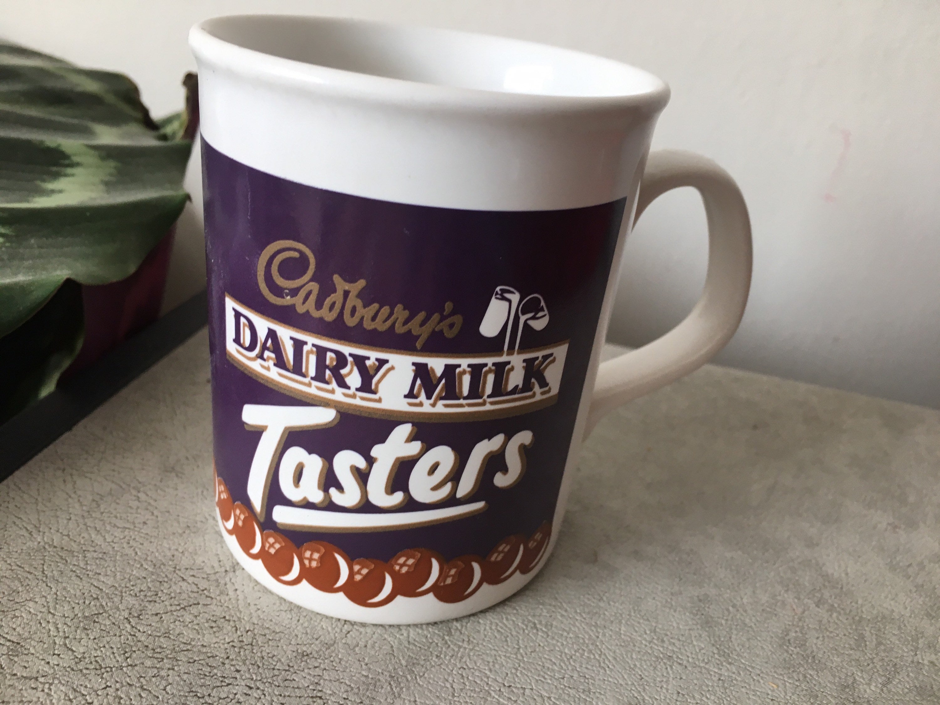 Vintage Cadbury Chocolate Mug. Dairy Milk Chocolate Tasters Mug ...
