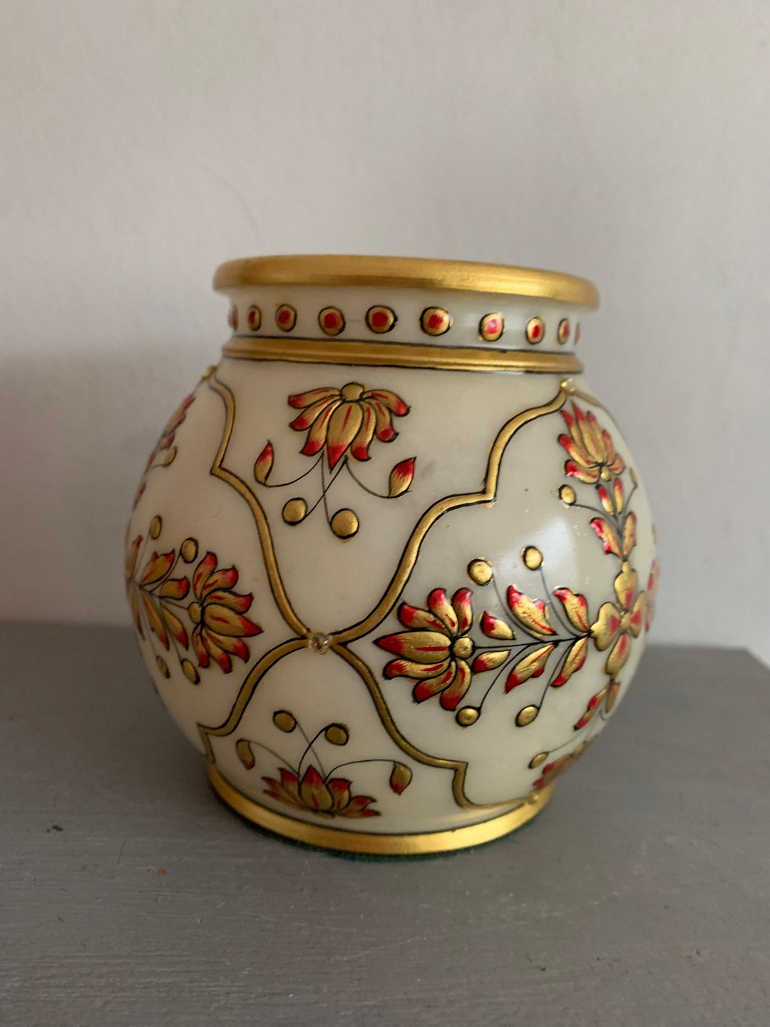 Indian Marble Ghata Pot With Gold Leaf Design. Mughal Marble Jar With ...