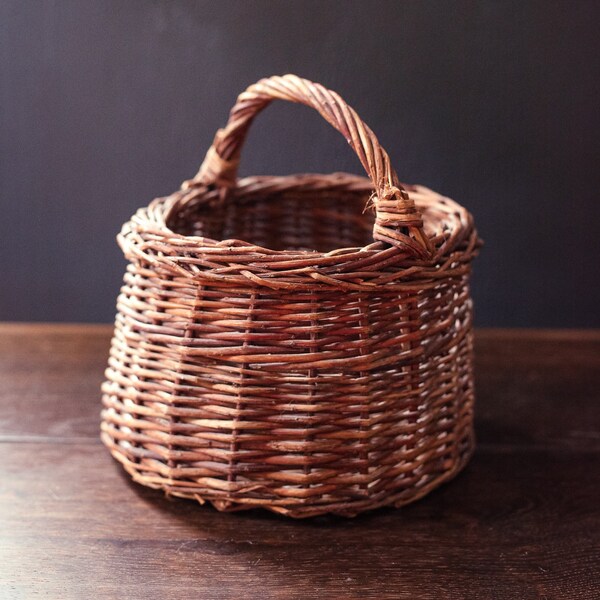 Small Wicker Basket With Handle - Etsy