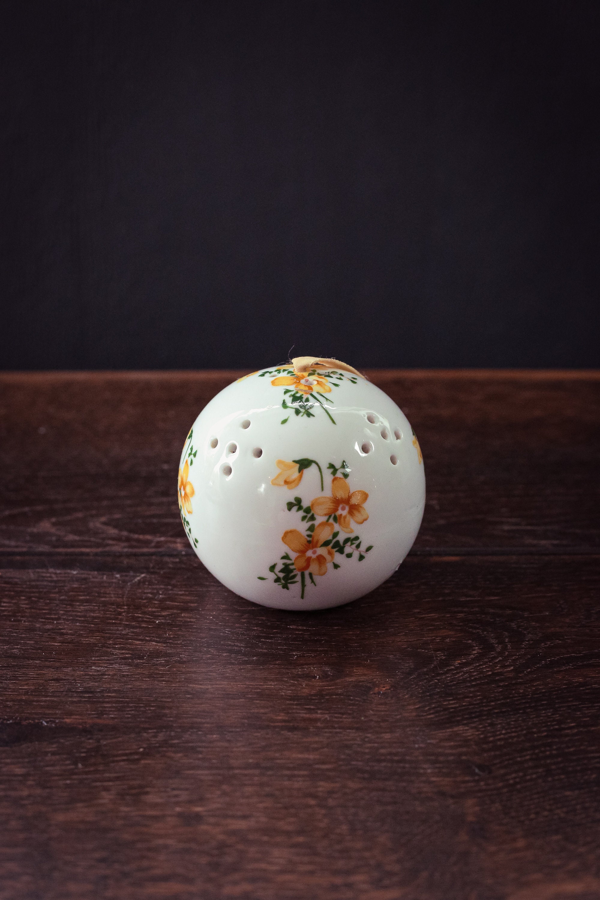 Porcelain Potpourri Globe With Yellow Flowers - Vintage Ceramic ...