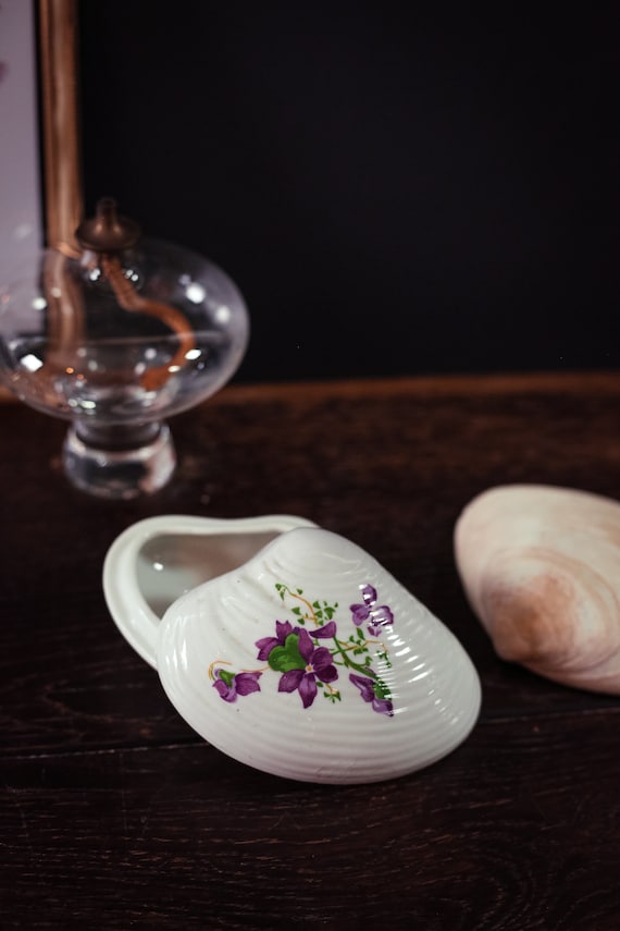 Shell Shaped Porcelain Trinket Box with Purple Floral… - Gem