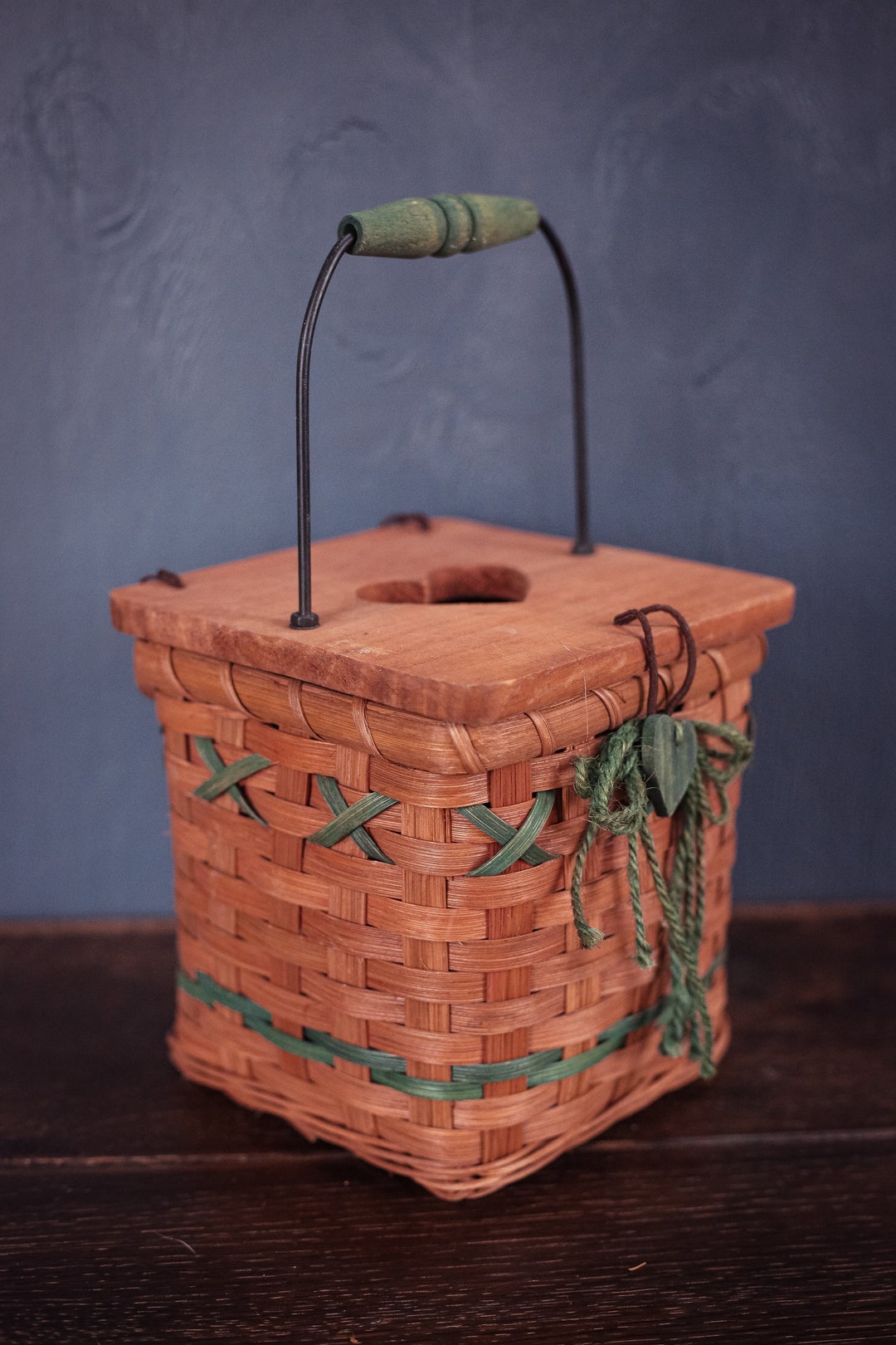 Wicker Rattan Tissue Basket With Heart Details and Handle - Small ...
