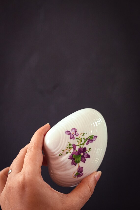 Shell Shaped Porcelain Trinket Box with Purple Floral… - Gem