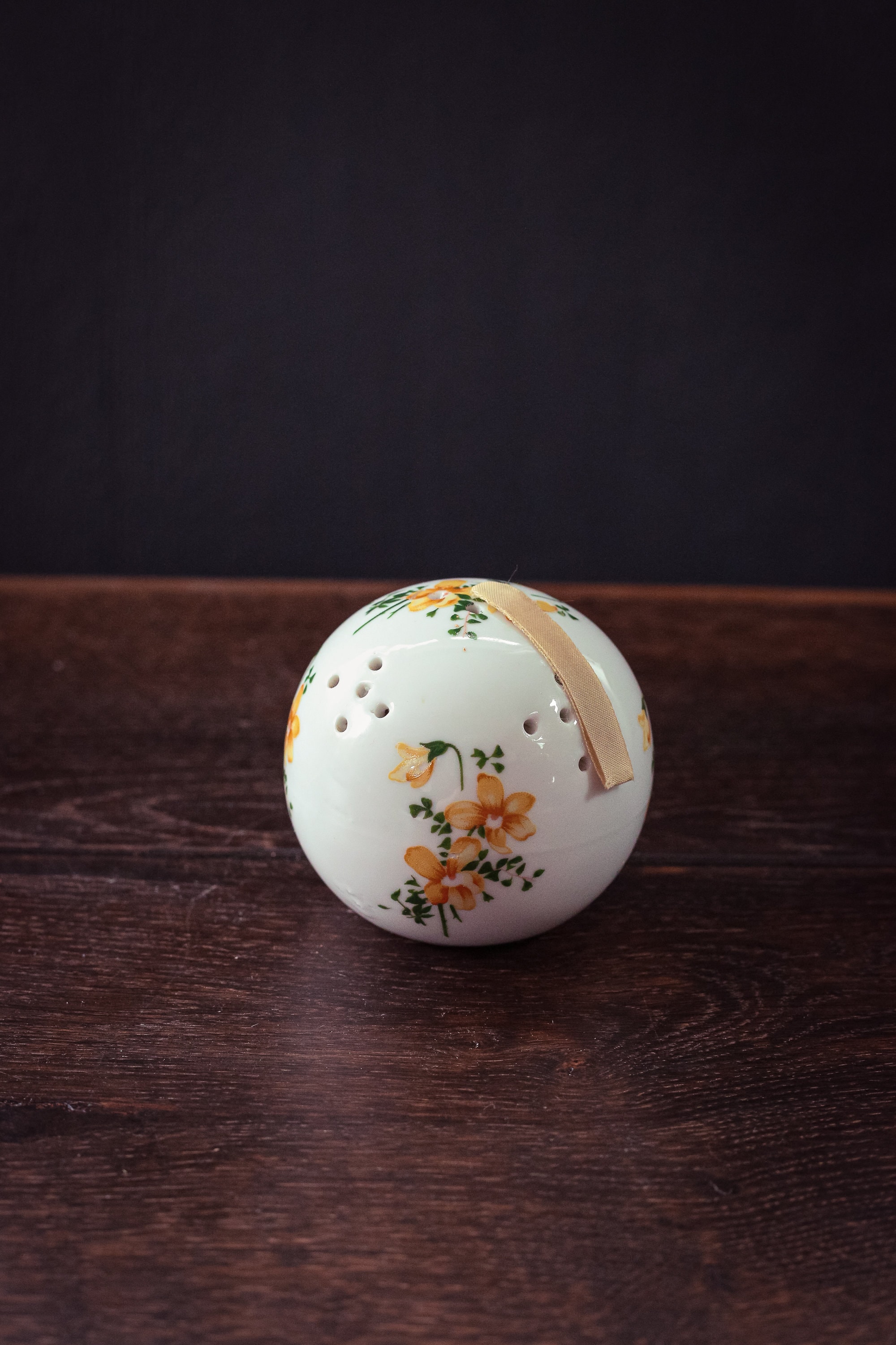 Porcelain Potpourri Globe With Yellow Flowers - Vintage Ceramic ...