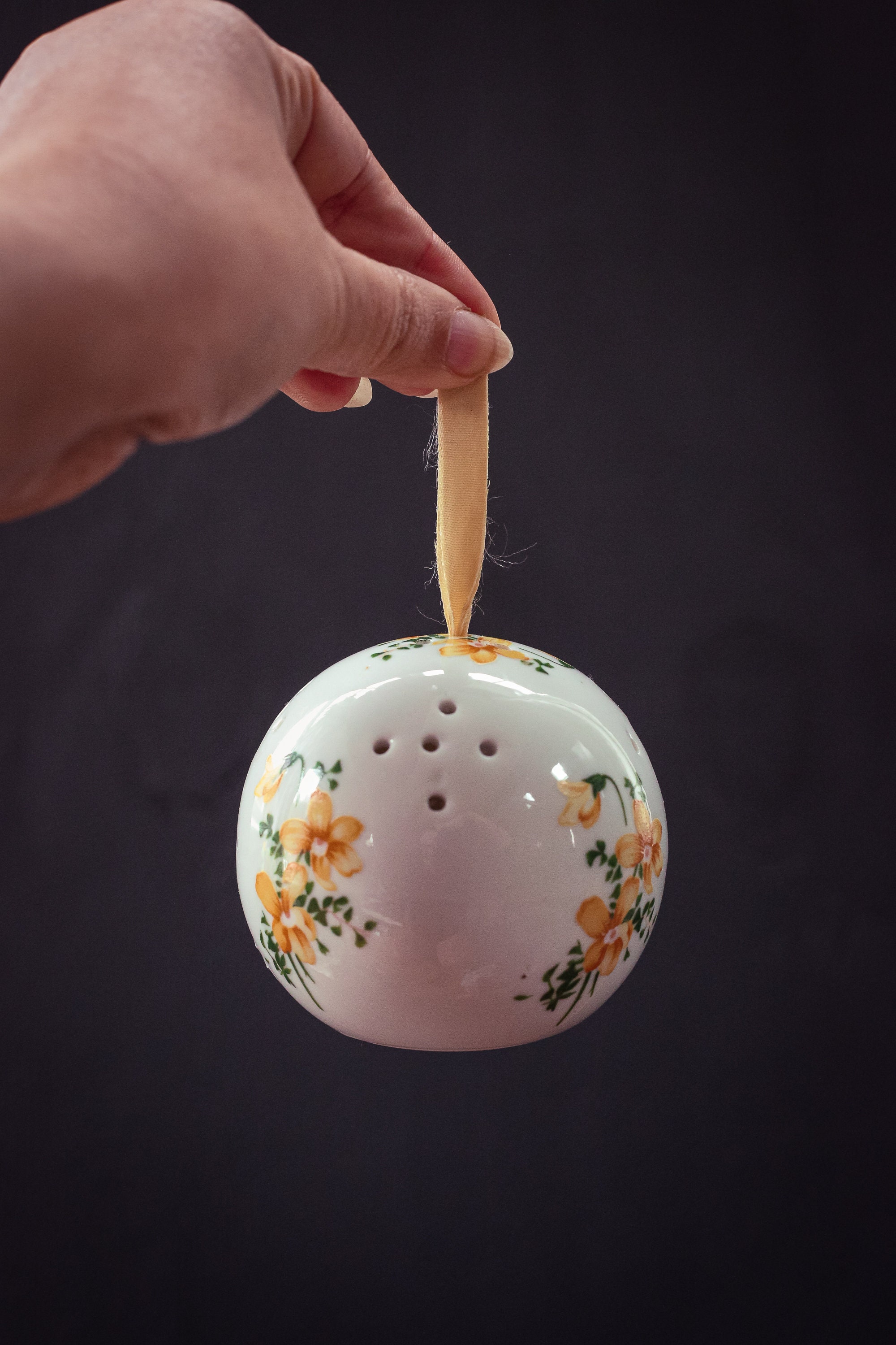 Porcelain Potpourri Globe With Yellow Flowers - Vintage Ceramic ...