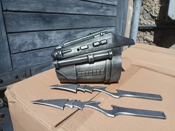 Predator Wrist Gauntlet