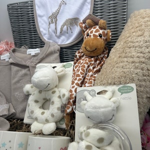 New Safari Luxury Baby Hamper. New Parent Gift Box, New Baby Gift ...