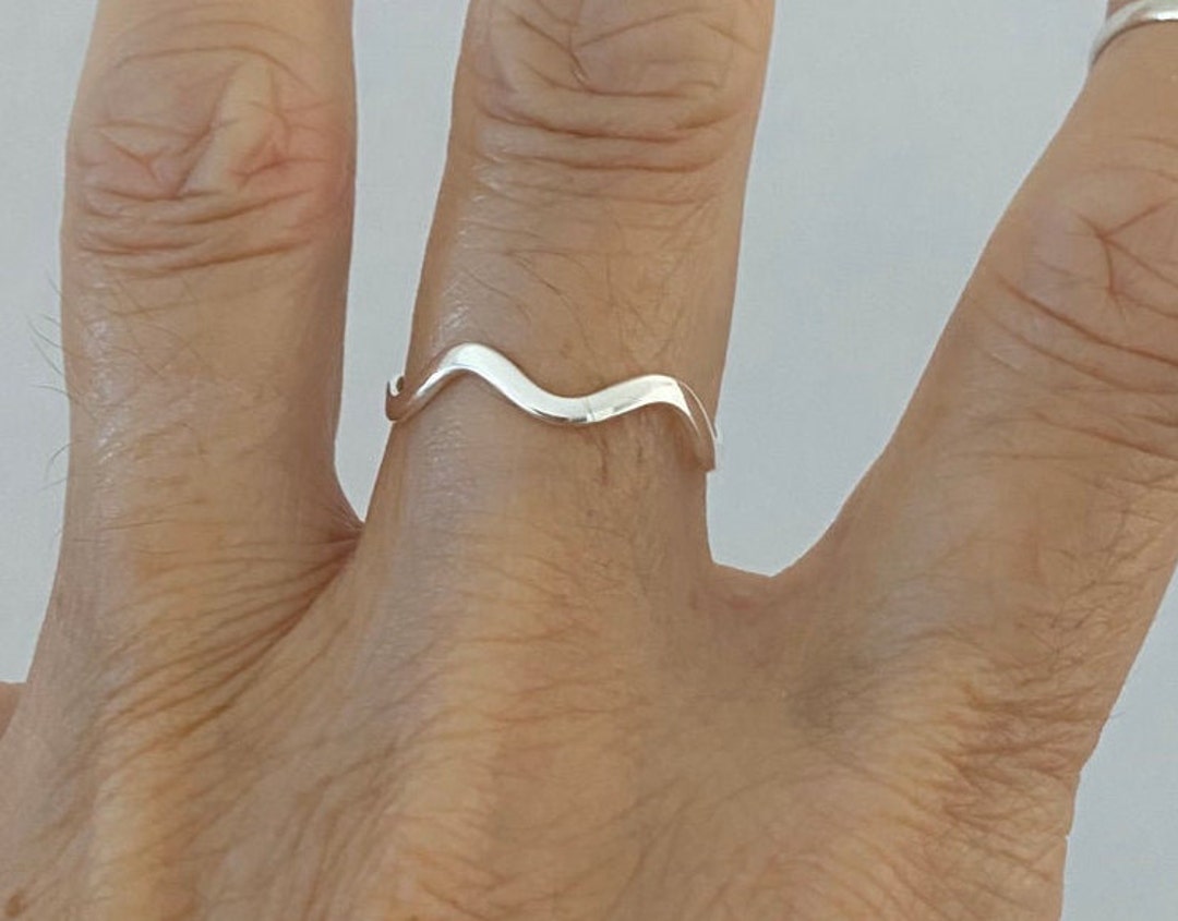 Thin 925 Sterling Silver Zigzag Stacking Ring, Hammered Wavy Stacking Ring , Zig Zag Ring ...