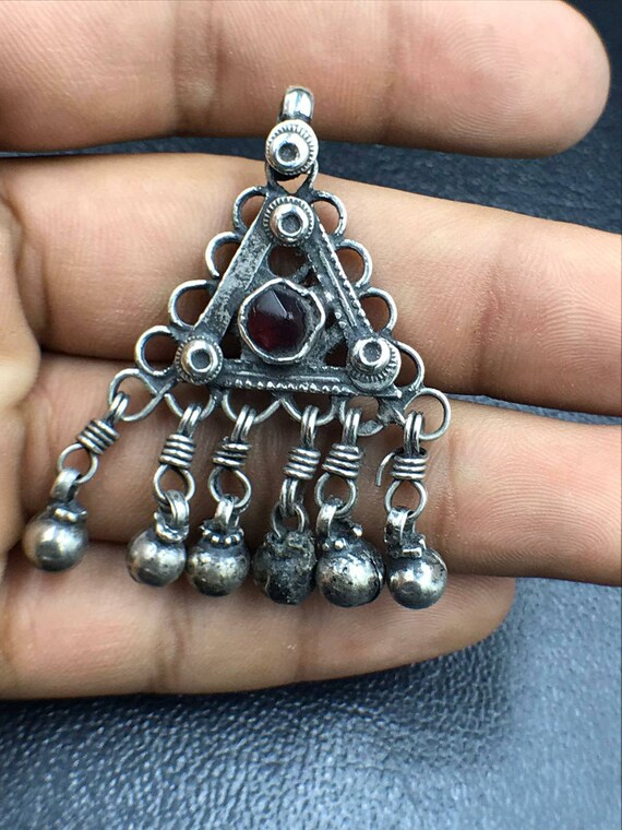 Antique antics handmade very old silver pendant - Gem