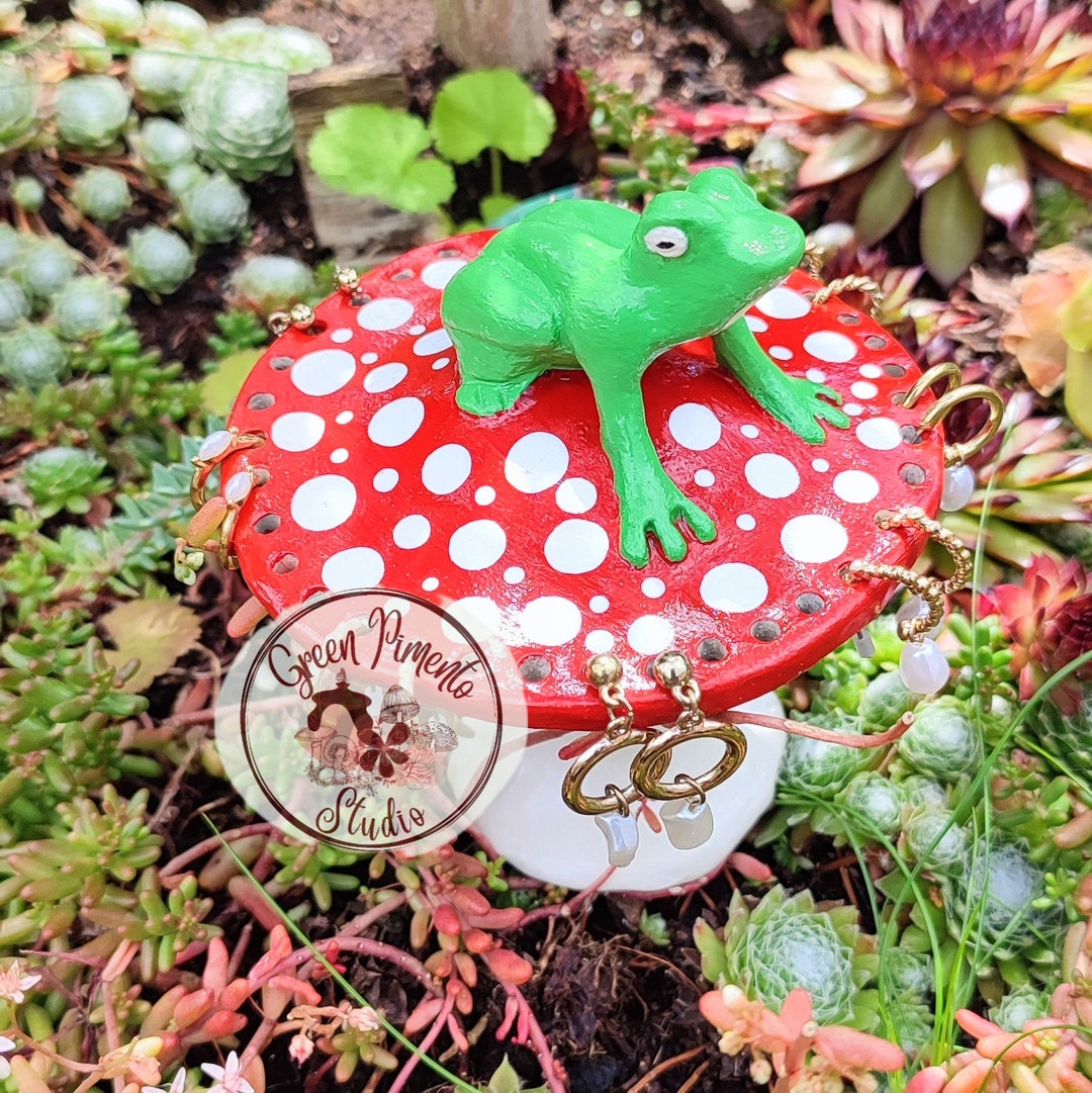 Adorable Mushroom & Frog Earring Stand - Etsy