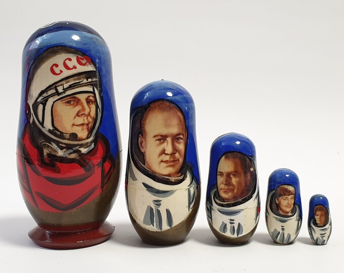 Soviet Nesting Dolls, Cosmonaut Yuri Gagarin, Matrioshka Babushka Doll ...