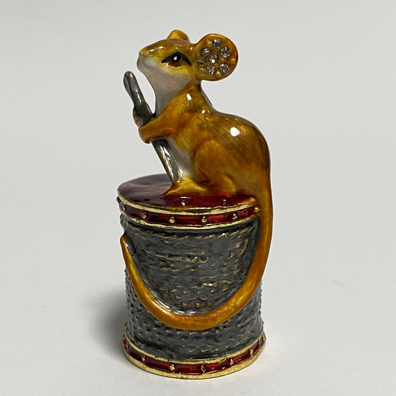 Collectible Thimbles - Etsy