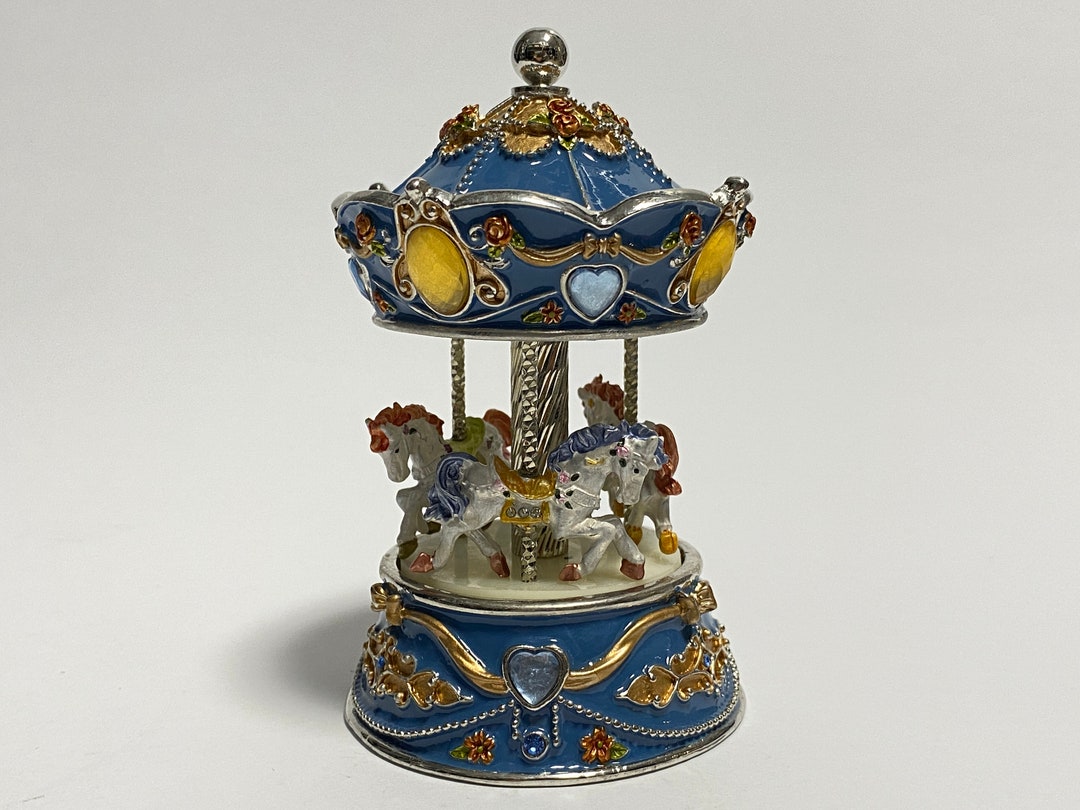 Musical Carousel With Horse Figurines Inlaid Swarovski Crystals 4.8 ...