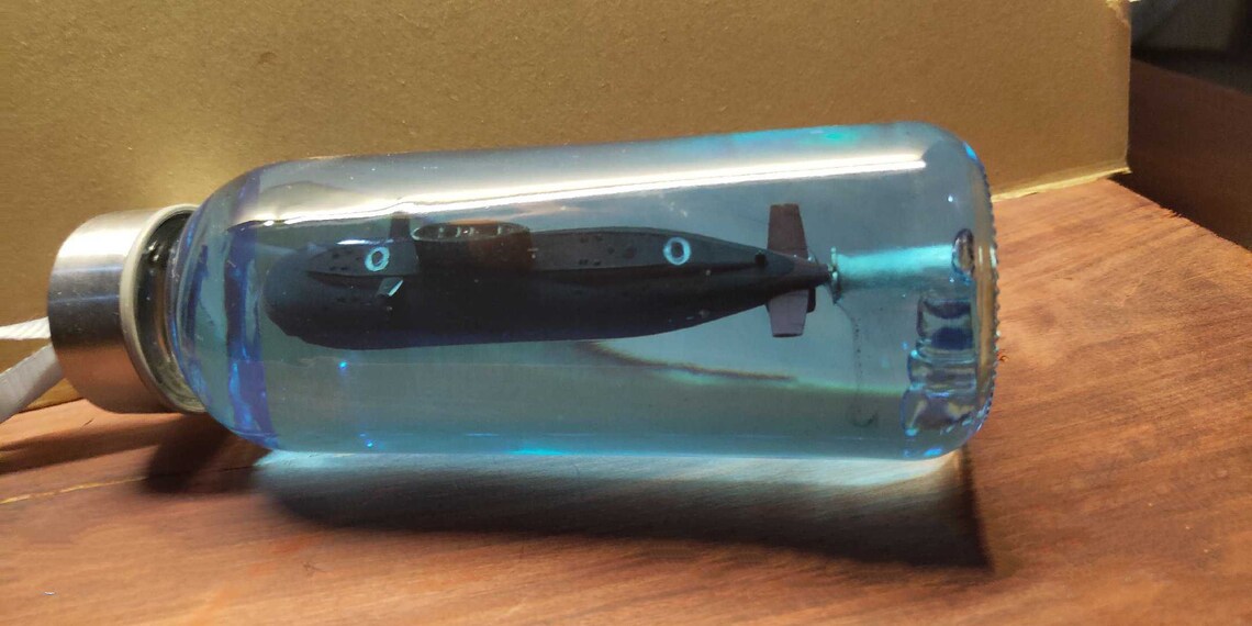 Submarine in a bottle Kilo-class submarine 1/700 Epoxy water | Etsy