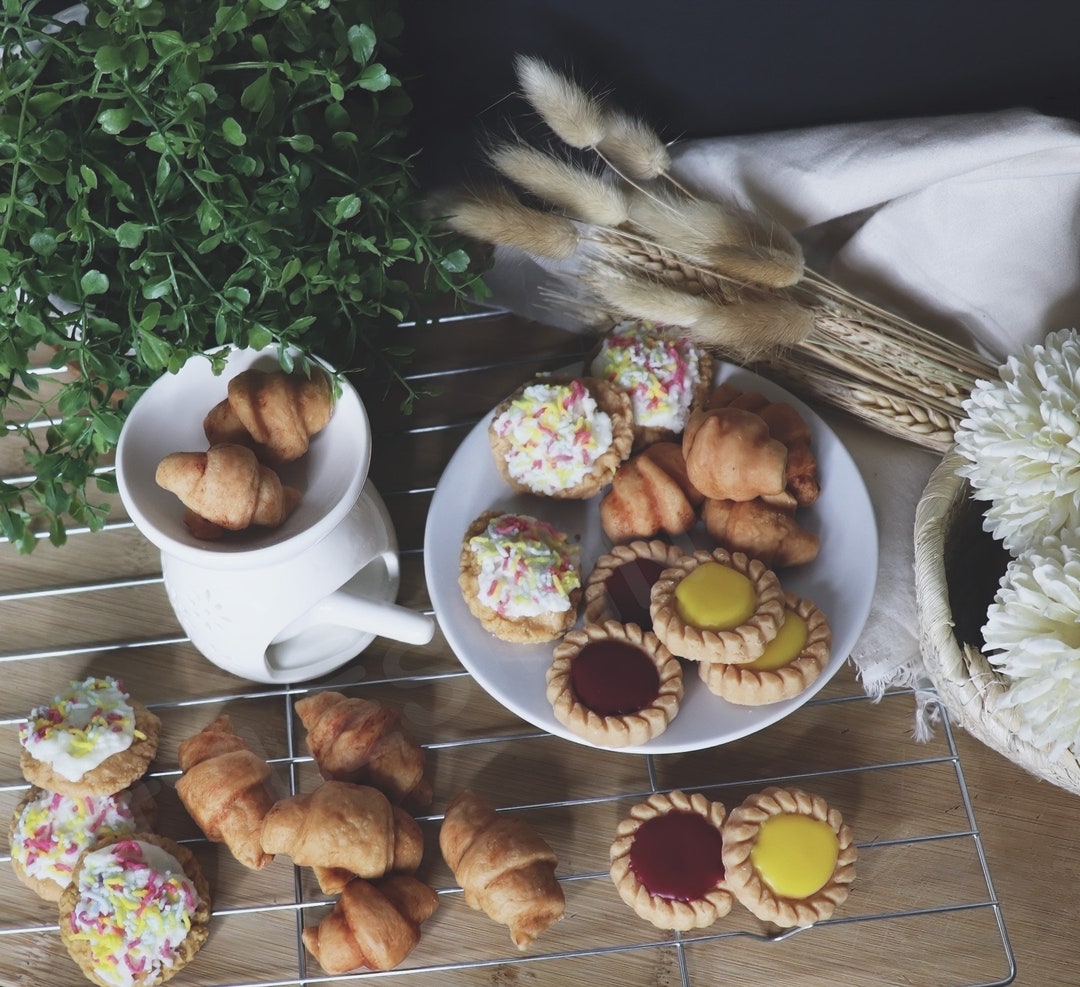 Croissant and Cookies Mixed Wax Melts Embeds Fake Food Dessert Strong ...