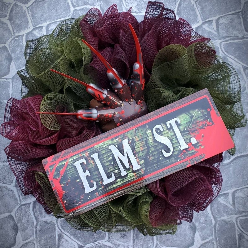 Horror Movie Wreath - Etsy