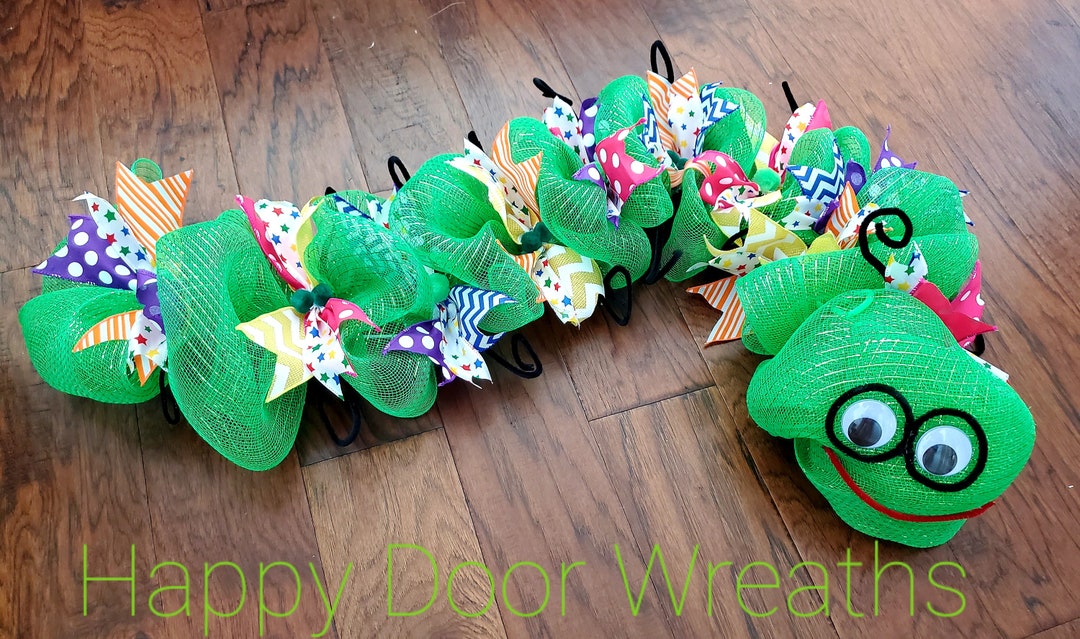 The Book Worm, Teacher Gift, Homeschooling Decor - Etsy