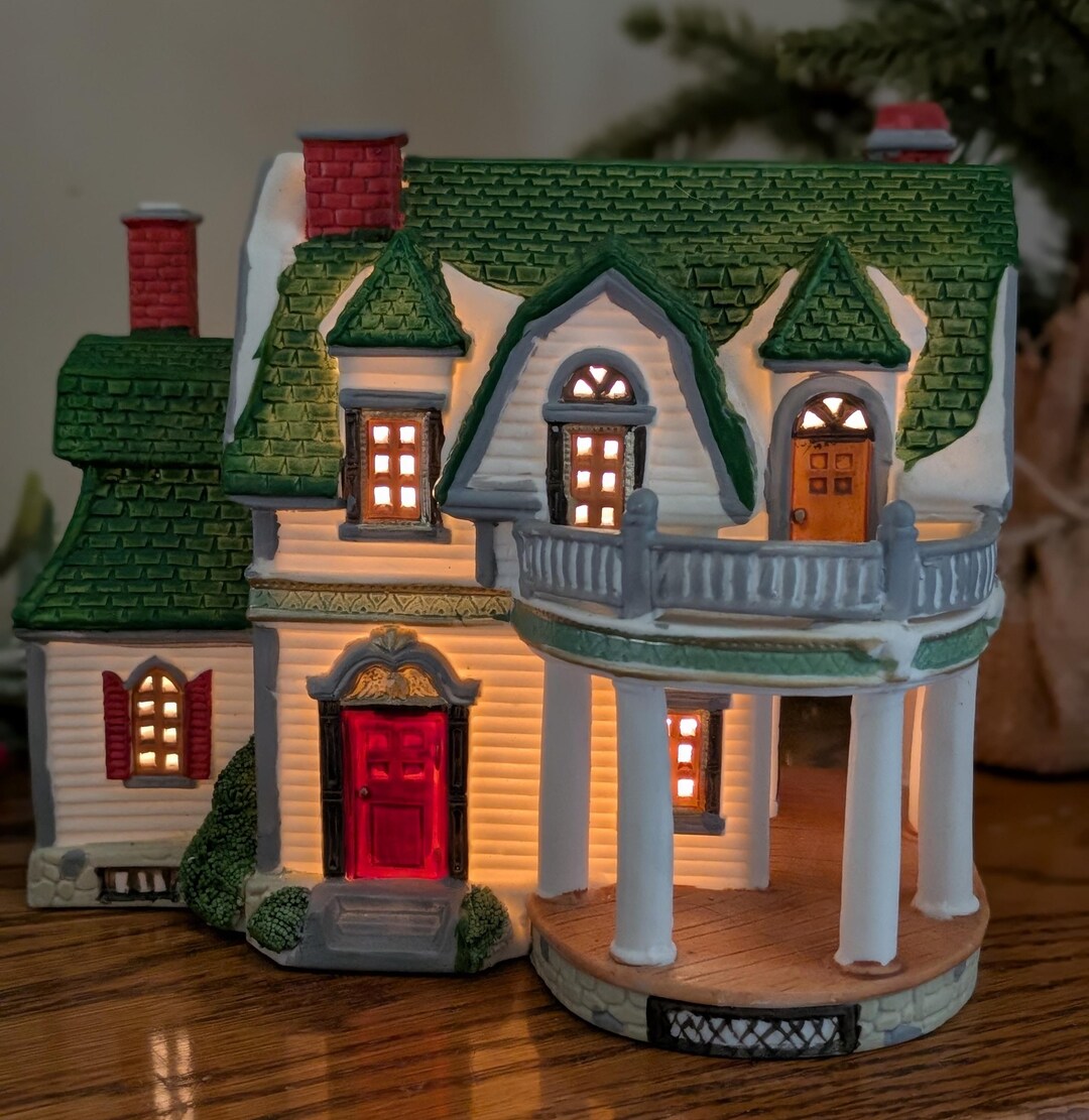 Lemax Dickensvale Victorian House – Vintage Lighted Christmas Village ...