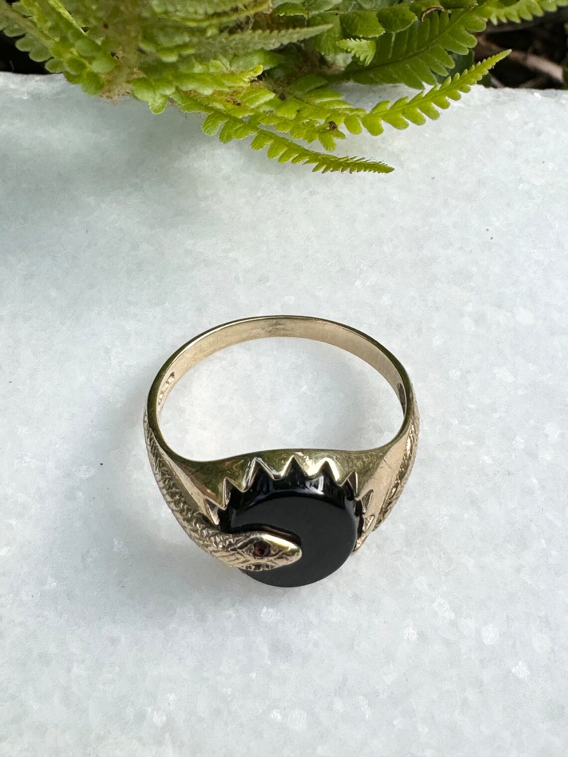 9ct Gold Onyx Snake Ring Size T 9.75 - Etsy