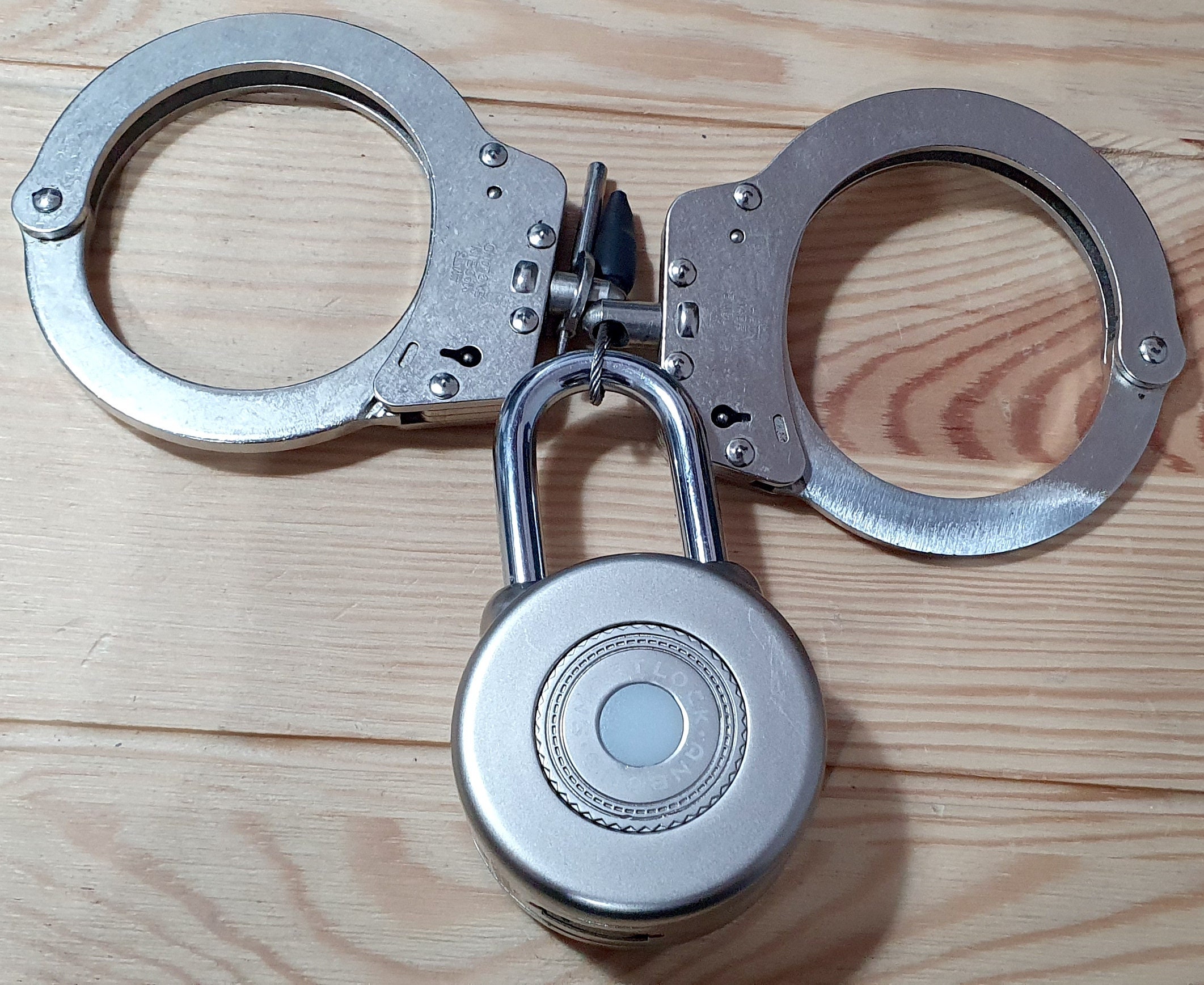 Time Controlled Release Stainless Steel Handcuffs - Bondage Ice Lock ...