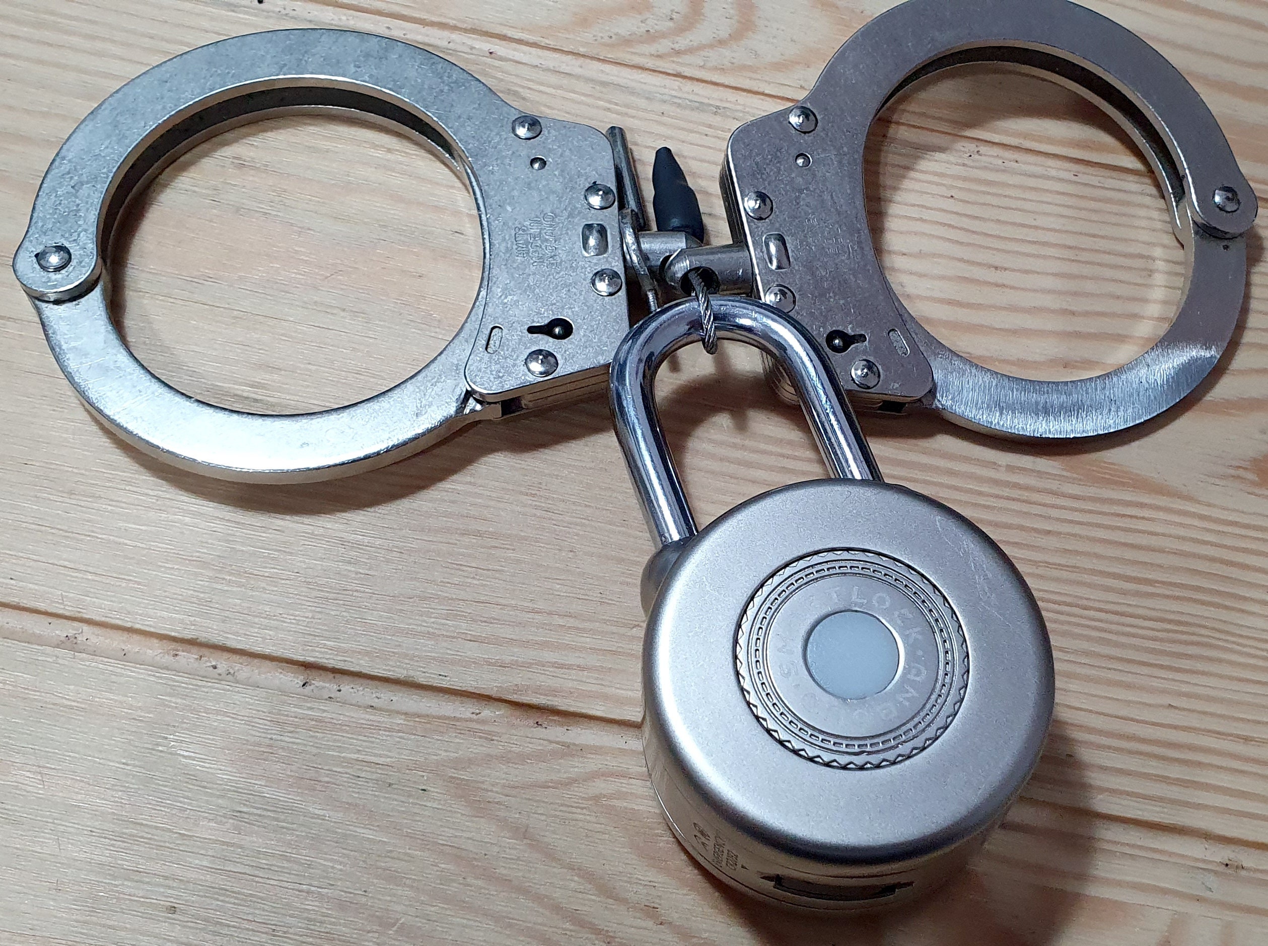 Time Controlled Release Stainless Steel Handcuffs - Bondage Ice Lock ...