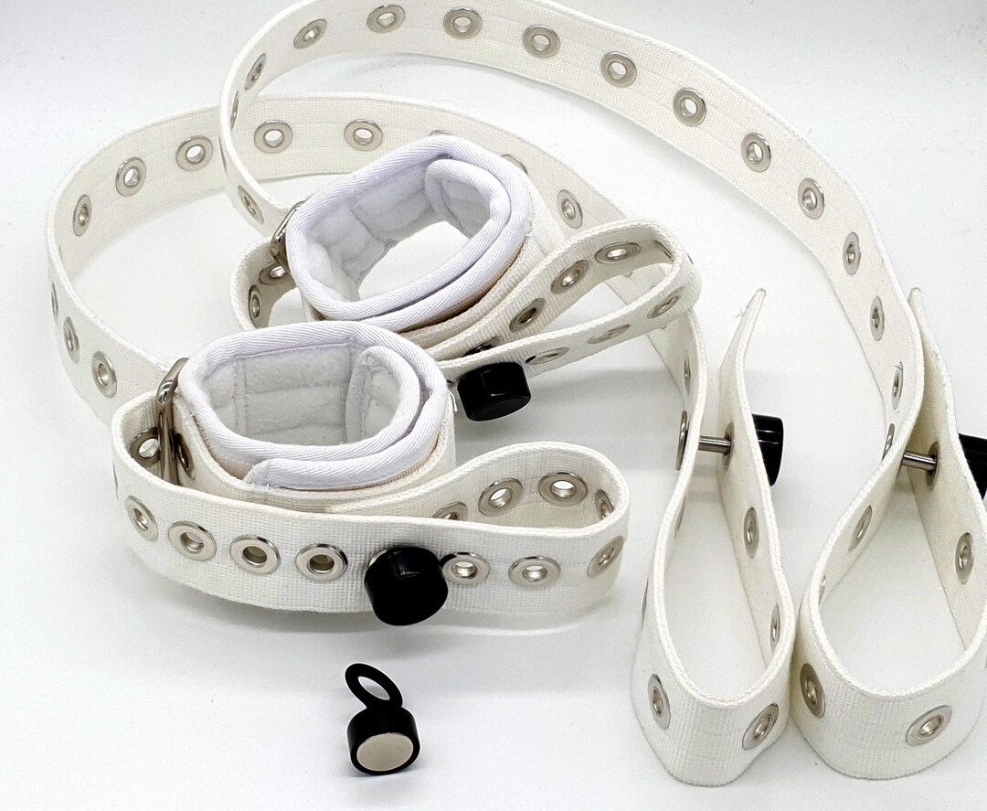 White Ankle/foot Restraints Bondage Slave Padded BDSM Segufix Pair ...