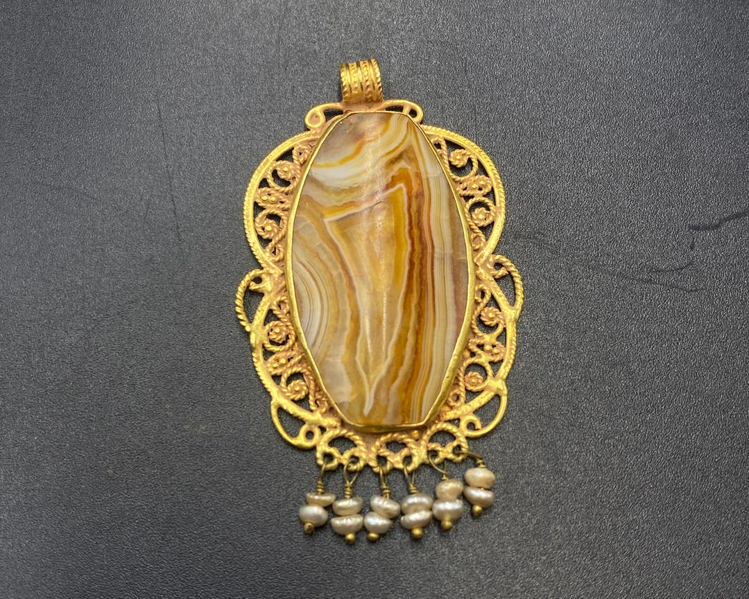 Amazing Old Antique Aqeeq Agate Intaglio Gold Pendant With 18k SOLID ...