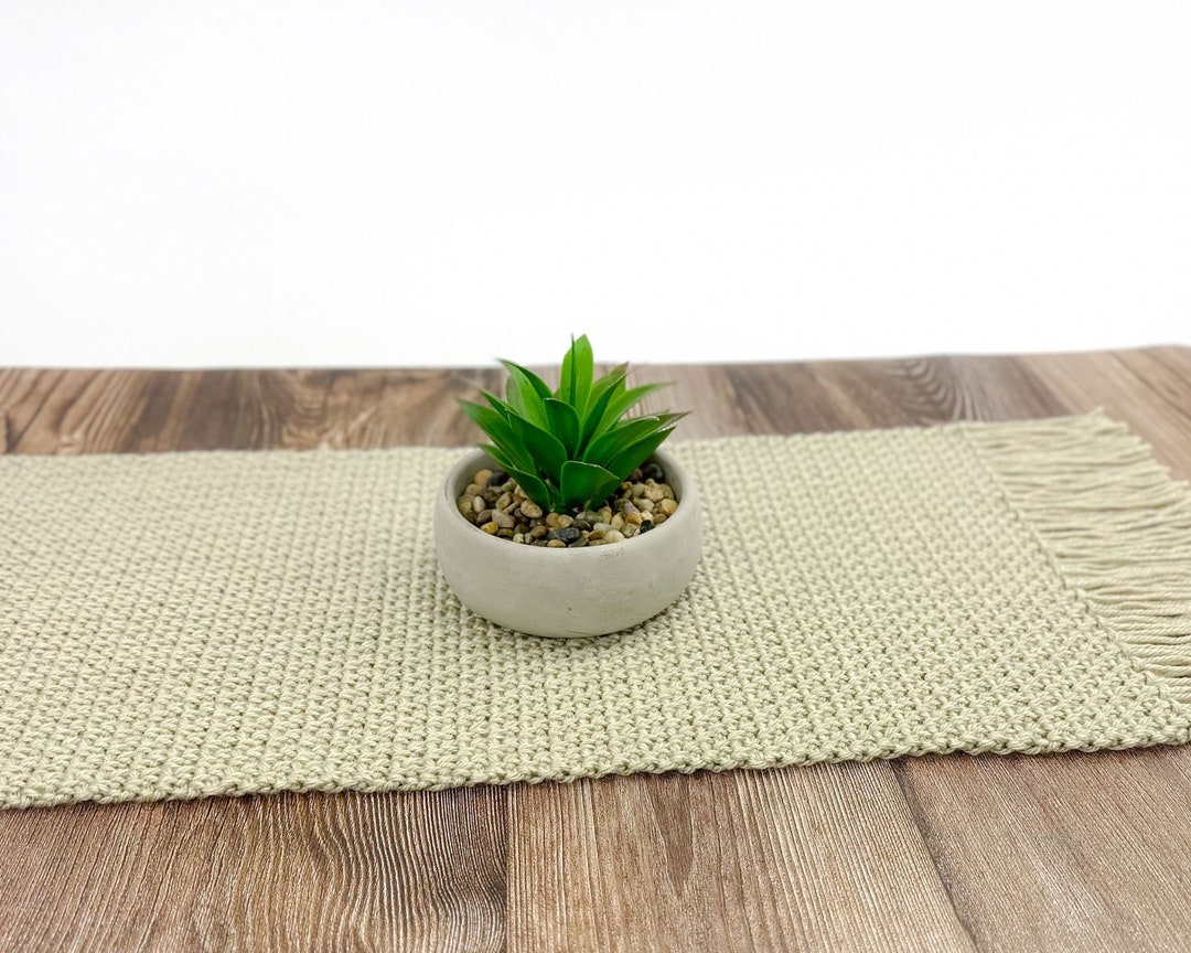 Easy Crochet Table Runner Pattern | Modern Table Runner Crochet Pattern ...