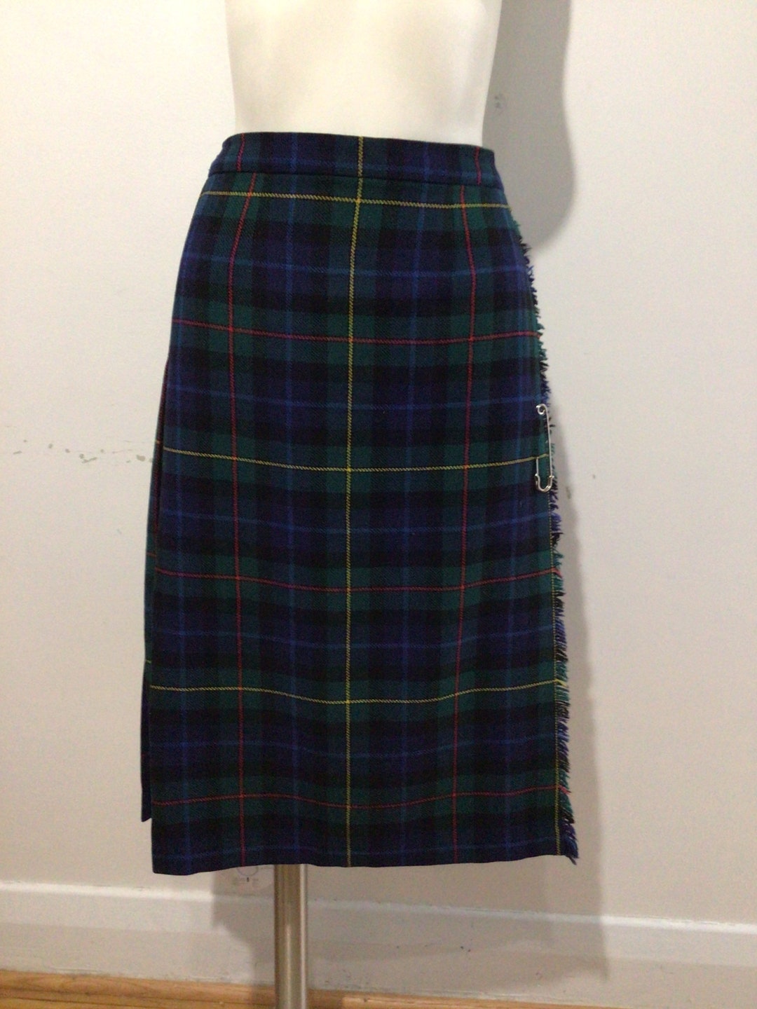 Vintage Womans Wraparound Wool, Tartan Plaid Kilt, Skirt. Pitlochry ...