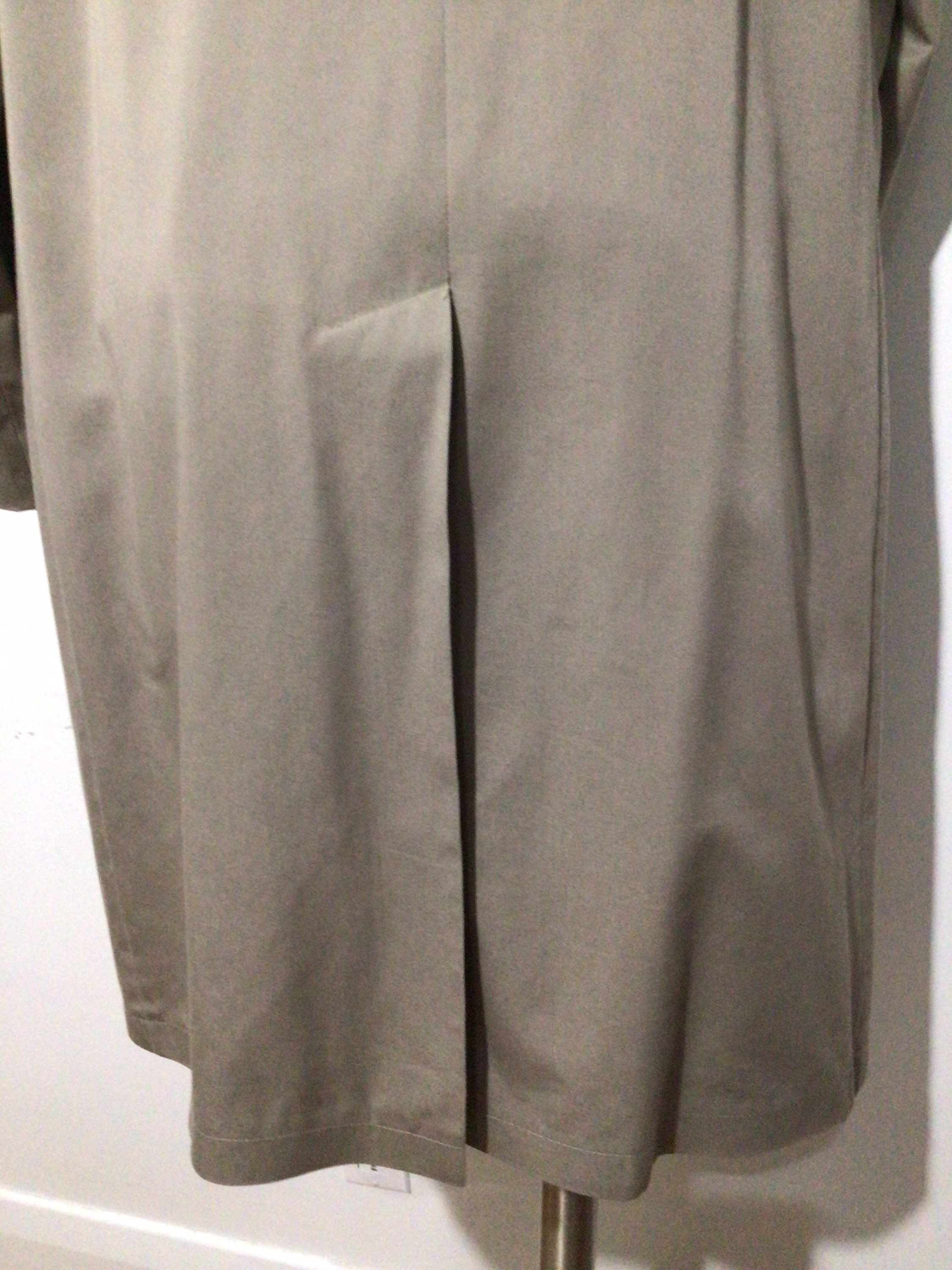 The Old, the New Trend! Beltless Men’s Trench Taupe Coat. Lined ...