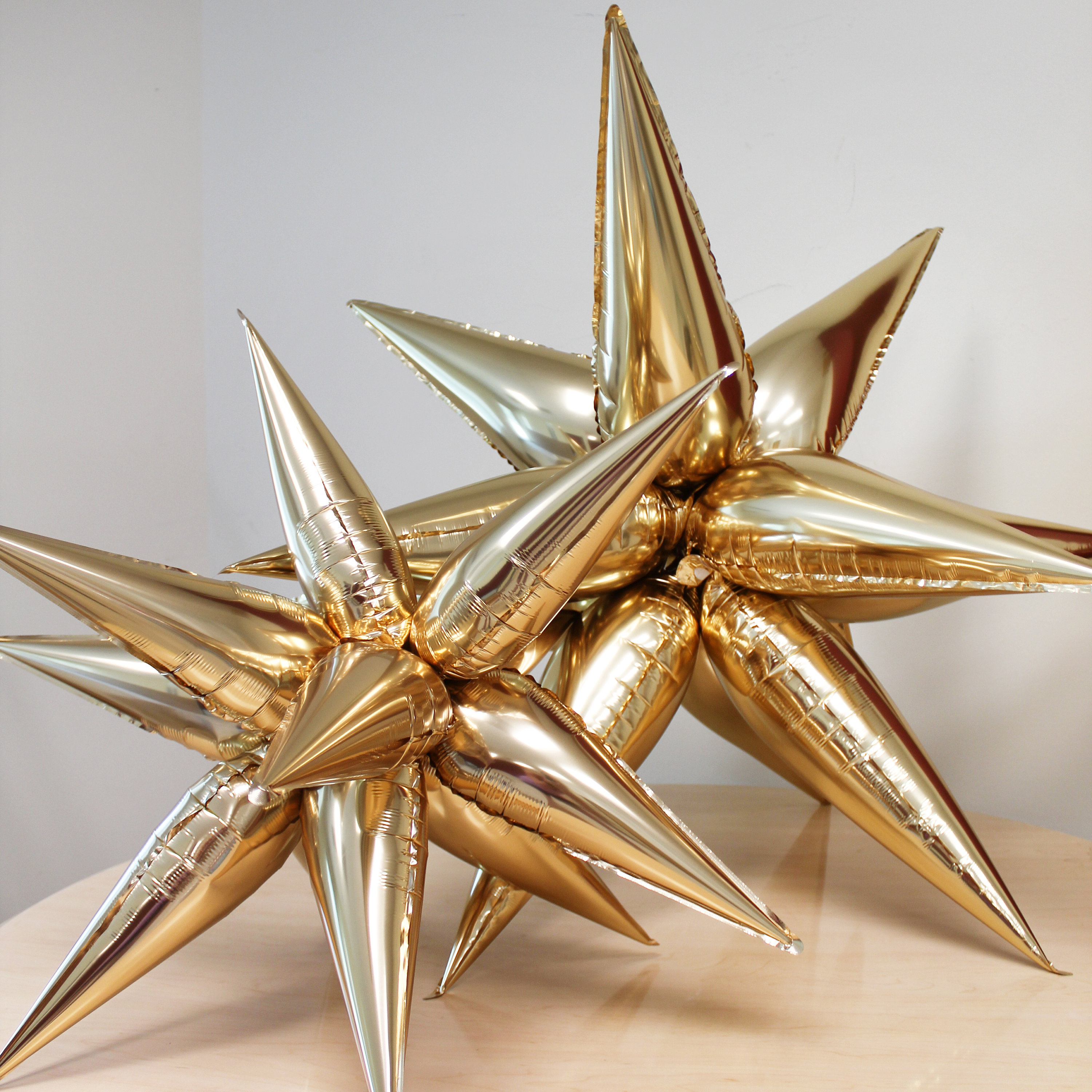 Gold Starburst Cluster Balloon (40 Inches), 12 Point Gold Star ...