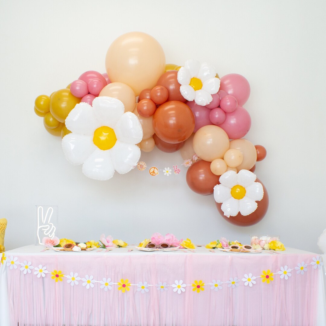 Spring Daisy Flower Banner (6.5 Ft.), Groovy Boho Daisy Felt Garland ...