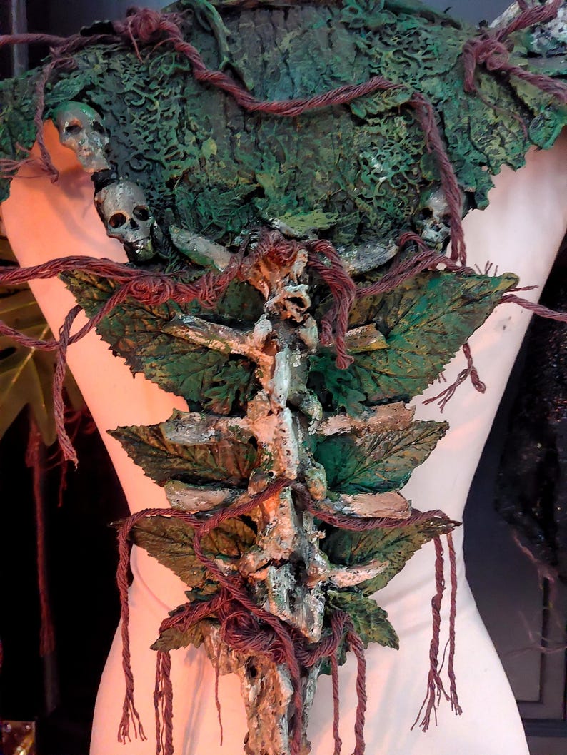 Hunter's Mantle PREORDER - Costume Shoulder Chest and Back Piece ...