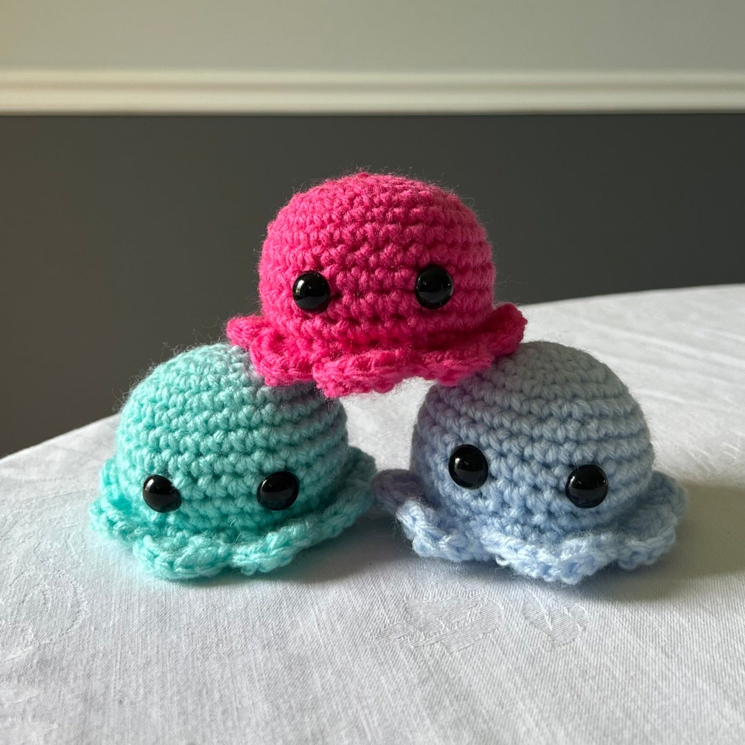Crochet Octopus Plush, Pin Cushion, Desk Decoration - Etsy