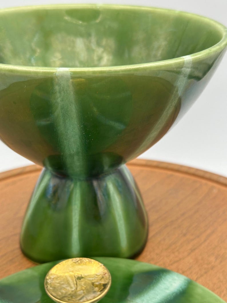 Vintage 1960/70s, Hull Pedestal Lidded Bowl, Ombre Avocado, Green ...