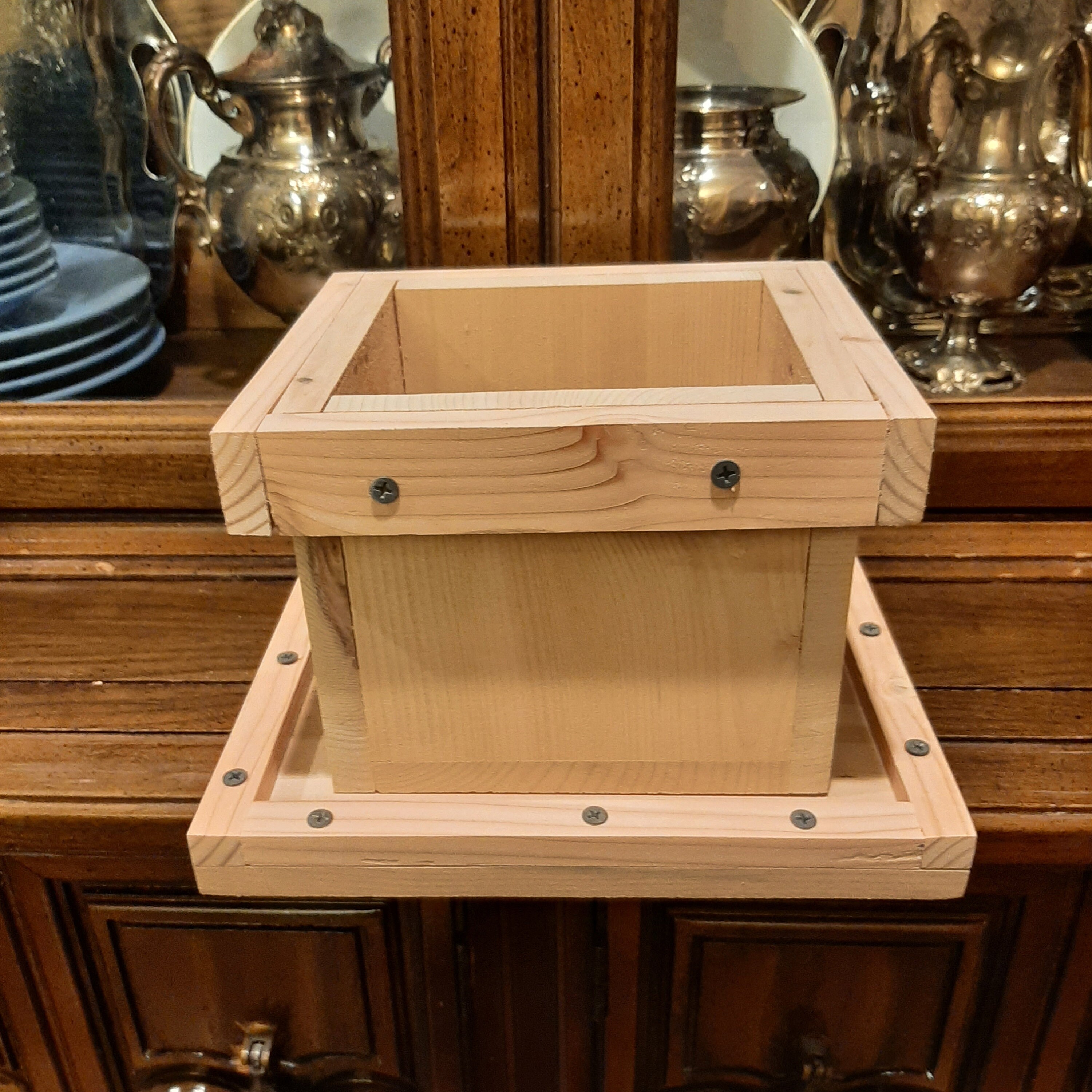 Overflow Box for sale | Only 4 left at -75%