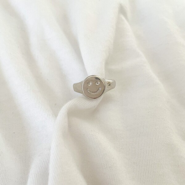 Smiley Face Ring - Etsy