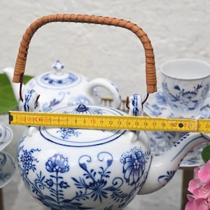Vintage Meissen Blue Onion Tea Set: Teapots & Cups, Zwiebelmuster ...