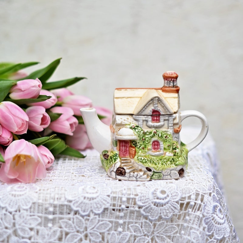 Cottage Tea Pot - Etsy