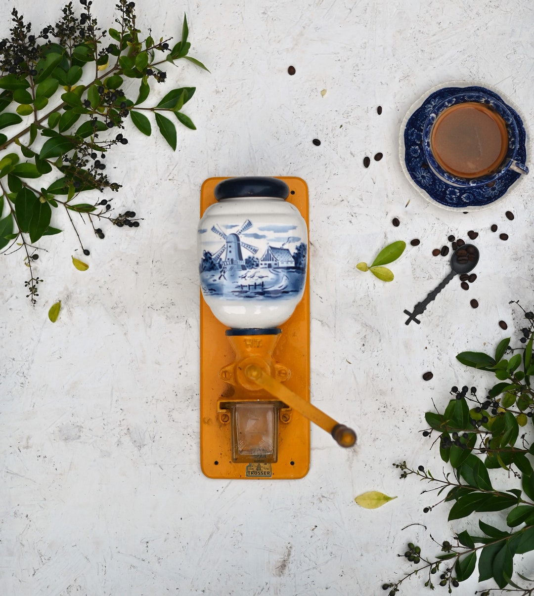 Antique Coffee Grinder Blue White Grinder Delftsblue Kitchen Decoration ...